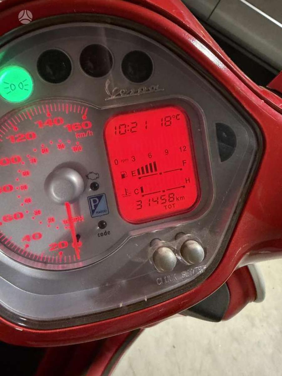Piaggio Vespa 2008 Viļņa, ar dzinēja tilpumu 0.25 L un nobraukumu 31 tūkst. km par 2600 €, foto 6 vietnē AUTOMOTO.COM.LV