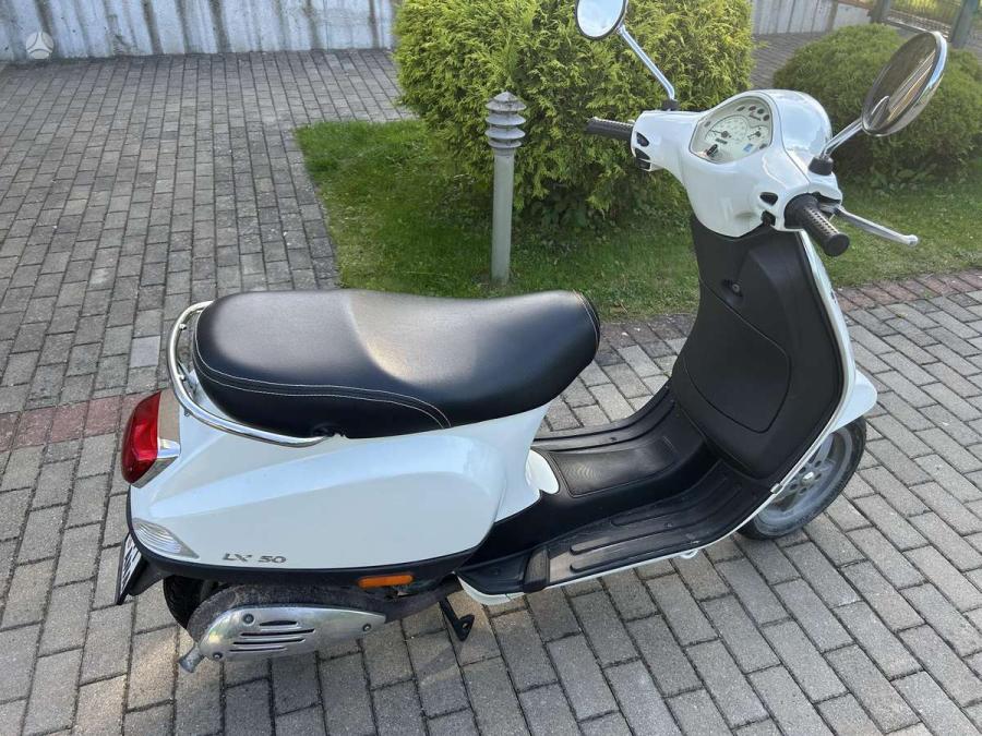 Piaggio Vespa 2008 Palanga, ar dzinēja tilpumu 49.00 L un nobraukumu 14 tūkst. km par 1200 €, foto 5 vietnē AUTOMOTO.COM.LV
