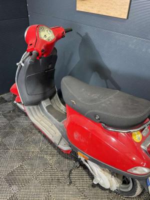Piaggio Vespa 2008 in Taurage, with an engine capacity of 49.00 L and mileage of 5 thousand km for 800 €, photo 7 on AUTOMOTO.COM.LV