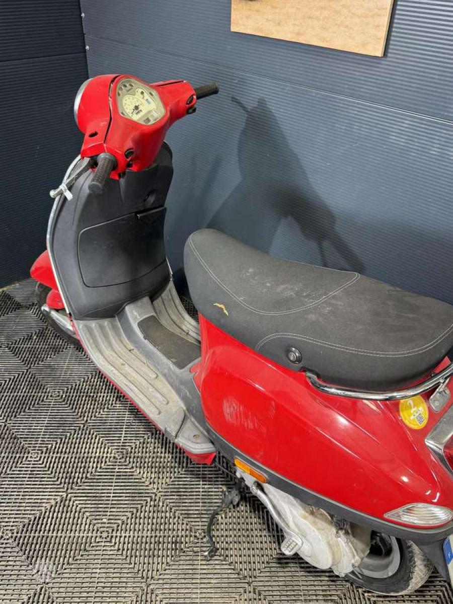 Piaggio Vespa 2008 in Taurage, with an engine capacity of 49.00 L and mileage of 5 thousand km for 800 €, photo 7 on AUTOMOTO.COM.LV