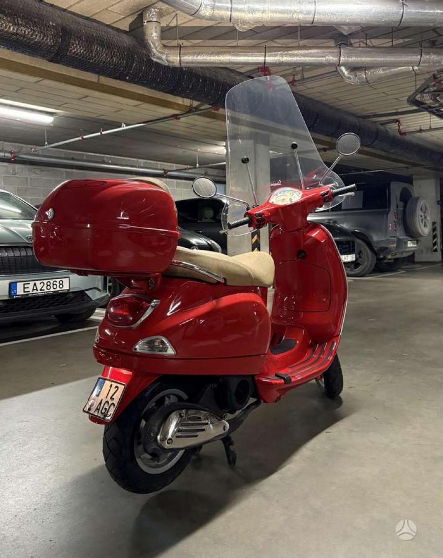 Piaggio Vespa 2008 Viļņa, ar dzinēja tilpumu 0.13 L un nobraukumu 5 tūkst. km par 2750 €, foto 4 vietnē AUTOMOTO.COM.LV
