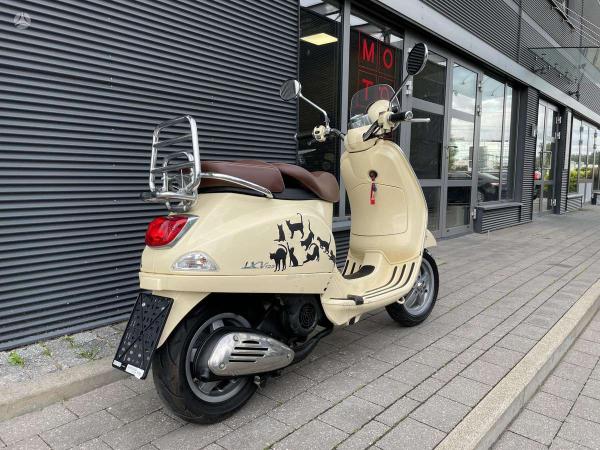 Piaggio Vespa 2009 в Рига на AUTOMOTO.COM.LV Piaggio Vespa 2009 в Рига, объемом двигателя 0.13 л и пробегом 11 тыс. км за 1999 €, фото 5 на AUTOMOTO.COM.LV