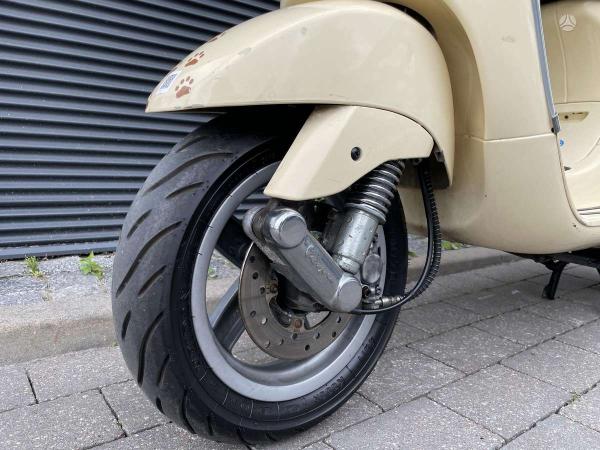 Piaggio Vespa 2009 в Рига, объемом двигателя 0.13 л и пробегом 11 тыс. км за 1999 €, фото 10 на AUTOMOTO.COM.LV