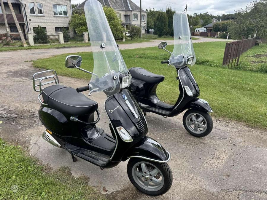Piaggio Vespa 2010 Kauņa, ar dzinēja tilpumu 49.00 L un nobraukumu 13 tūkst. km par 1000 €, foto 5 vietnē AUTOMOTO.COM.LV