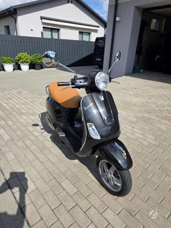 Piaggio Vespa 2010 в Паневежис, объемом двигателя 50.00 л и пробегом 15 тыс. км за 1250 €, фото 1 на AUTOMOTO.COM.LV