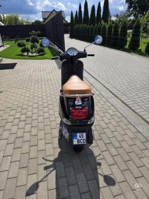Piaggio Vespa 2010 in Panevezys, with an engine capacity of 50.00 L and mileage of 15 thousand km for 1250 €, photo 7 on AUTOMOTO.COM.LV