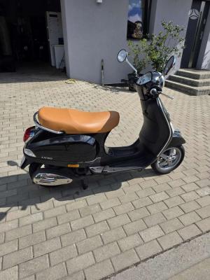Piaggio Vespa 2010 in Panevezys, with an engine capacity of 50.00 L and mileage of 15 thousand km for 1250 €, photo 9 on AUTOMOTO.COM.LV