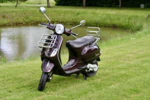 Piaggio Vespa 2010 Palanga, ar dzinēja tilpumu 50.00 L un nobraukumu 19 tūkst. km par 1250 €, foto  vietnē AUTOMOTO.COM.LV