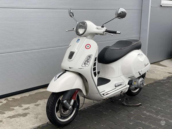 Piaggio Vespa 2012 Vilkaviškis, ar dzinēja tilpumu 0.30 L un nobraukumu 40 tūkst. km par 1450 €, foto 1 vietnē AUTOMOTO.COM.LV