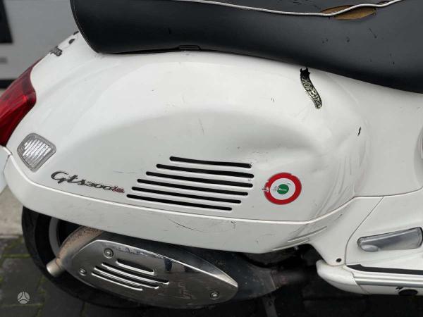 Piaggio Vespa 2012 Vilkaviškis, ar dzinēja tilpumu 0.30 L un nobraukumu 40 tūkst. km par 1450 €, foto 10 vietnē AUTOMOTO.COM.LV