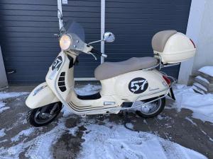 Piaggio Vespa 2012 Panevēža, ar dzinēja tilpumu 0.13 L un nobraukumu 15 tūkst. km par 2600 €, foto  vietnē AUTOMOTO.COM.LV