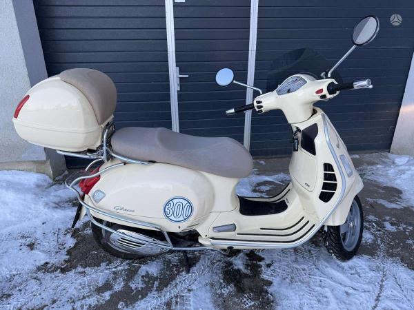 Piaggio Vespa 2012 Panevēža, ar dzinēja tilpumu 0.13 L un nobraukumu 15 tūkst. km par 2600 €, foto 2 vietnē AUTOMOTO.COM.LV