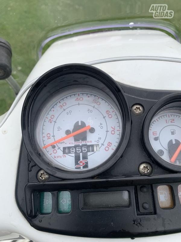 Piaggio Vespa 2012 Panevēža, ar dzinēja tilpumu 0.05 L un nobraukumu 19 tūkst. km par 1100 €, foto 4 vietnē AUTOMOTO.COM.LV