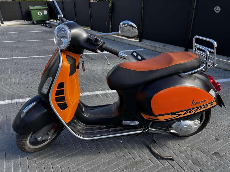 Piaggio Vespa 2014 Kauņa, ar dzinēja tilpumu 0.13 L un nobraukumu 34 tūkst. km par 2600 €, foto 3 vietnē AUTOMOTO.COM.LV
