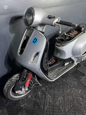 Piaggio Vespa 2015 в Таураге, объемом двигателя 0.13 л и пробегом 10 тыс. км за 750 €, фото  на AUTOMOTO.COM.LV