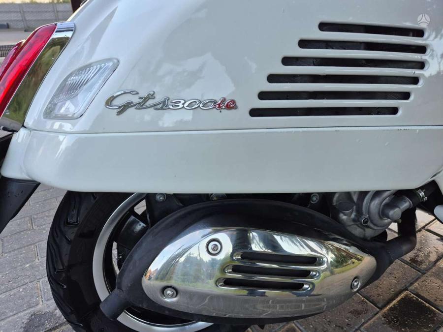 Piaggio Vespa 2016 Kauņa, ar dzinēja tilpumu 0.30 L un nobraukumu 12 tūkst. km par 3600 €, foto 7 vietnē AUTOMOTO.COM.LV