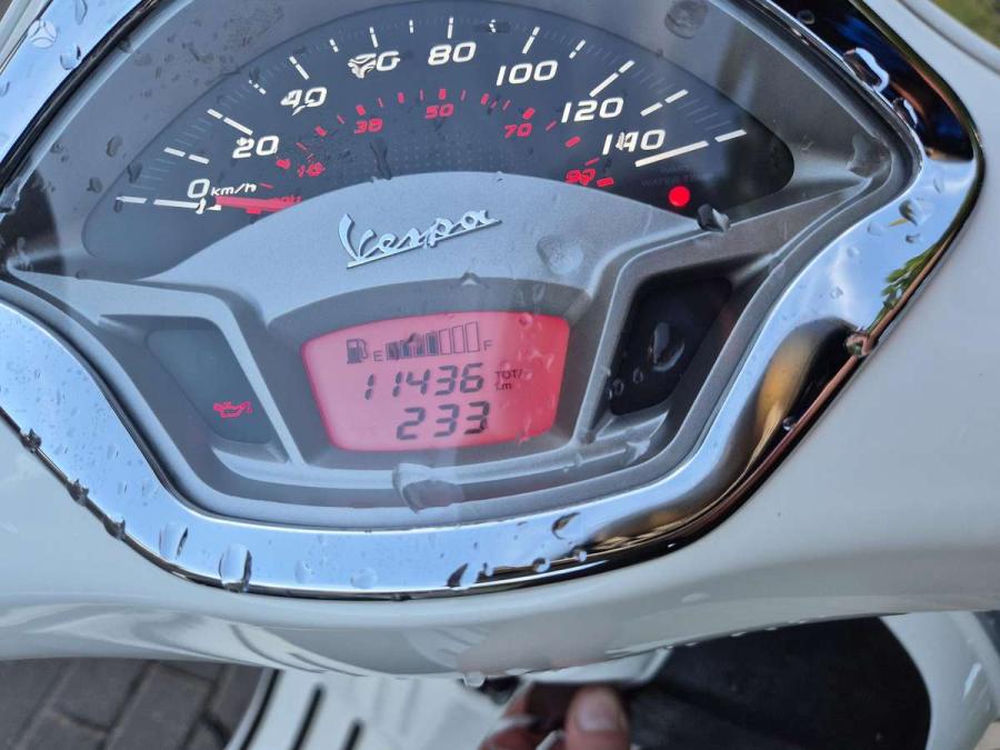 Piaggio Vespa 2016 Kauņa, ar dzinēja tilpumu 0.30 L un nobraukumu 12 tūkst. km par 3600 €, foto 8 vietnē AUTOMOTO.COM.LV