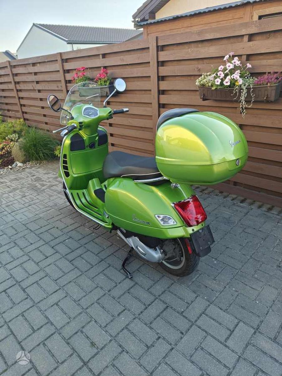 Piaggio Vespa 2017 in Klaipeda, with an engine capacity of 0.13 L and mileage of 5 thousand km for 4100 €, photo 4 on AUTOMOTO.COM.LV