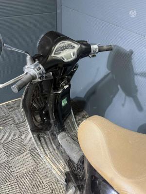 Piaggio Vespa 2018 in Taurage, with an engine capacity of 49.00 L and mileage of 30 thousand km for 1250 €, photo 3 on AUTOMOTO.COM.LV