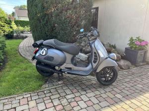 Piaggio Vespa 2020 Mārupe, ar dzinēja tilpumu 0.30 L un nobraukumu 4 tūkst. km par 5500 €, foto  vietnē AUTOMOTO.COM.LV