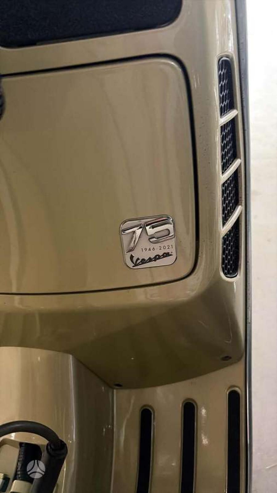 Piaggio Vespa 2021 in Vilnius, with an engine capacity of 0.30 L and mileage of 6 thousand km for 5500 €, photo 8 on AUTOMOTO.COM.LV
