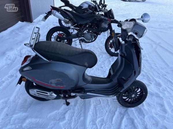 Piaggio Vespa 2022 Kelmė, ar dzinēja tilpumu 0.05 L un nobraukumu 0 tūkst. km par 515 €, foto 2 vietnē AUTOMOTO.COM.LV