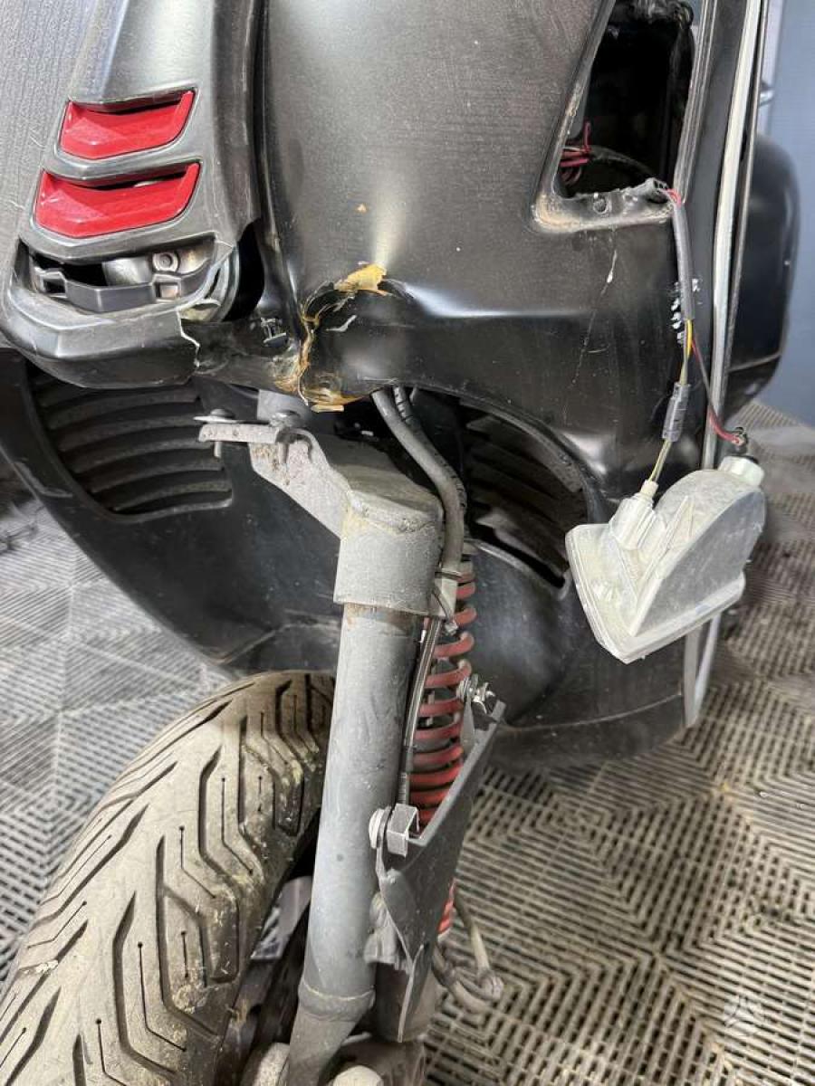 Piaggio Vespa 2022 in Taurage, with an engine capacity of 0.13 L and mileage of 29 thousand km for 1750 €, photo 4 on AUTOMOTO.COM.LV