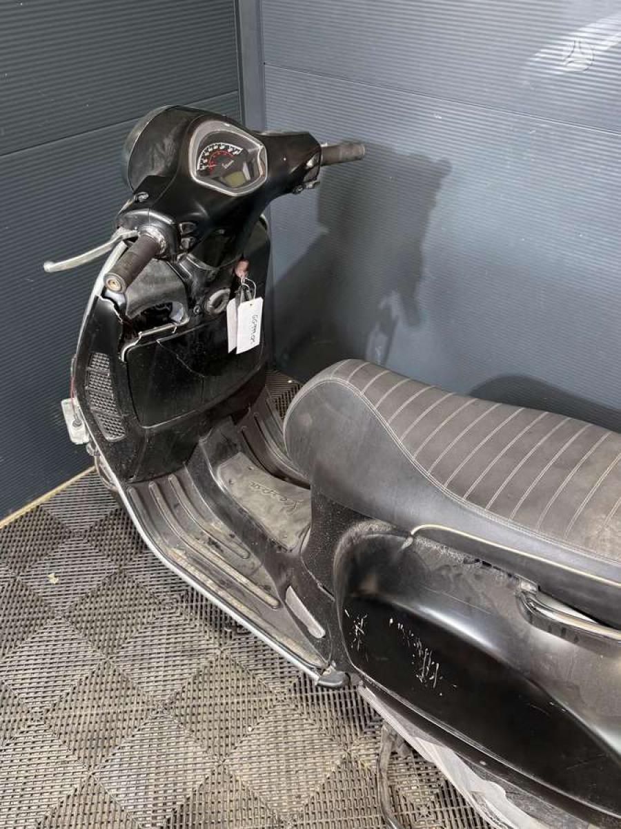Piaggio Vespa 2022 in Taurage, with an engine capacity of 0.13 L and mileage of 29 thousand km for 1750 €, photo 7 on AUTOMOTO.COM.LV