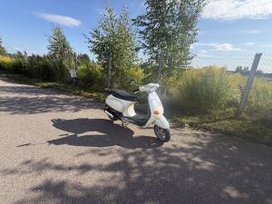 Piaggio Vespa 2026 Viļņa, ar dzinēja tilpumu 0.00 L un nobraukumu 0 tūkst. km par 800 €, foto  vietnē AUTOMOTO.COM.LV