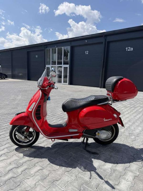 Красный Piaggio Vespa 2012 в Каунас, объемом двигателя 0.13 л и пробегом 8 тыс. км за 2650 €, фото 2 на AUTOMOTO.COM.LV
