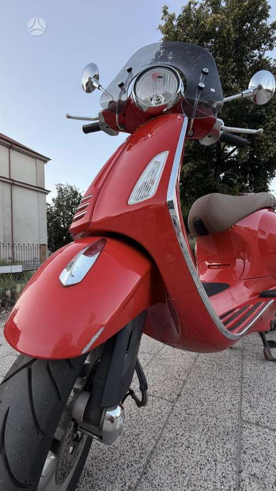 Sarkans Piaggio Vespa 2017 Viļņa, ar dzinēja tilpumu 50.00 L un nobraukumu 9 tūkst. km par 2300 €, foto 7 vietnē AUTOMOTO.COM.LV