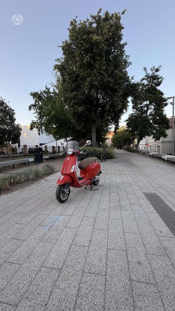 Sarkans Piaggio Vespa 2017 Viļņa, ar dzinēja tilpumu 50.00 L un nobraukumu 9 tūkst. km par 2300 €, foto 9 vietnē AUTOMOTO.COM.LV
