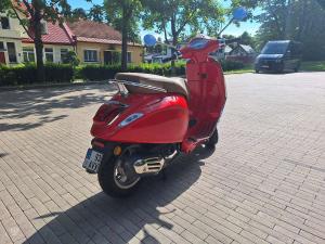 Red Piaggio Vespa 2018 in Siauliai, with an engine capacity of 50.00 L and mileage of 4 thousand km for 2100 €, photo 5 on AUTOMOTO.COM.LV