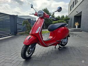 Red Piaggio Vespa 2019 in Marijampole, with an engine capacity of 49.00 L and mileage of 3 thousand km for 3100 €, photo 3 on AUTOMOTO.COM.LV