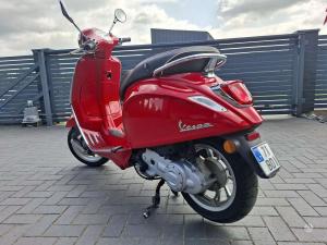 Red Piaggio Vespa 2019 in Marijampole, with an engine capacity of 49.00 L and mileage of 3 thousand km for 3100 €, photo 4 on AUTOMOTO.COM.LV