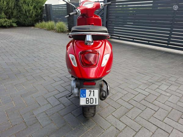 Red Piaggio Vespa 2019 in Marijampole, with an engine capacity of 49.00 L and mileage of 3 thousand km for 3100 €, photo 4 on AUTOMOTO.COM.LV