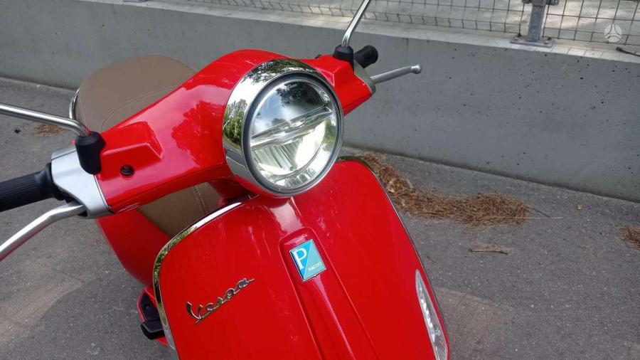 Красный Piaggio Vespa 2019 в Вевис, объемом двигателя 0.13 л и пробегом 13 тыс. км за 2750 €, фото 6 на AUTOMOTO.COM.LV
