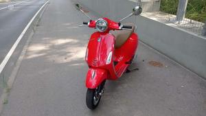 Красный Piaggio Vespa 2019 в Вевис, объемом двигателя 0.13 л и пробегом 13 тыс. км за 2750 €, фото 7 на AUTOMOTO.COM.LV