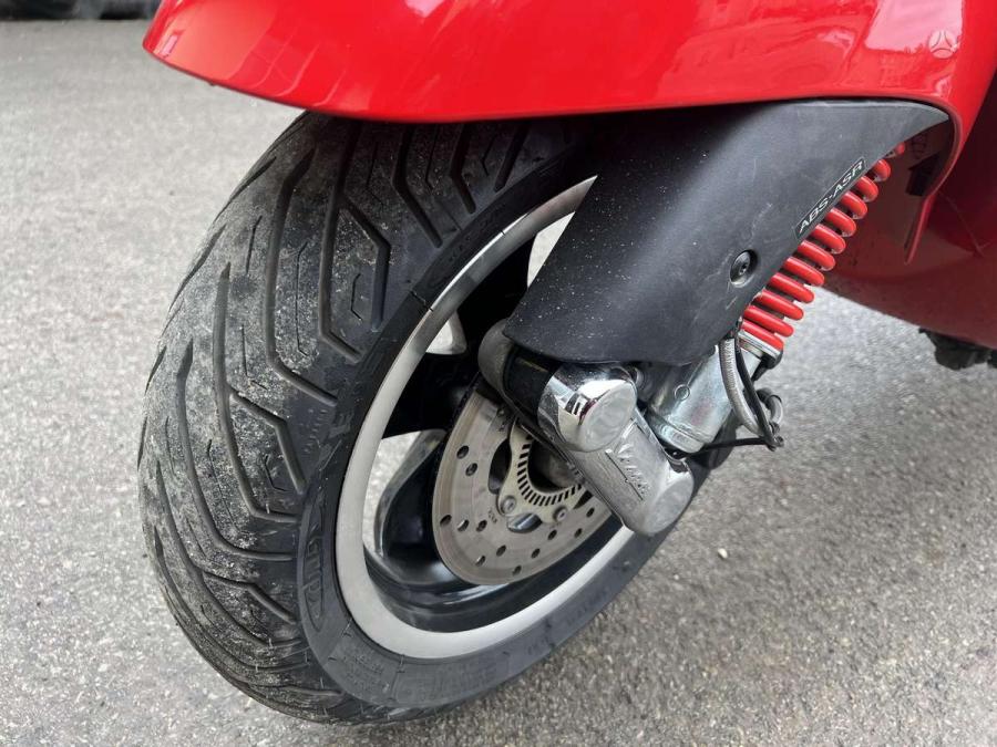 Красный Piaggio Vespa 2022 в Радвилишкис, объемом двигателя 0.30 л и пробегом 5 тыс. км за 4950 €, фото 8 на AUTOMOTO.COM.LV