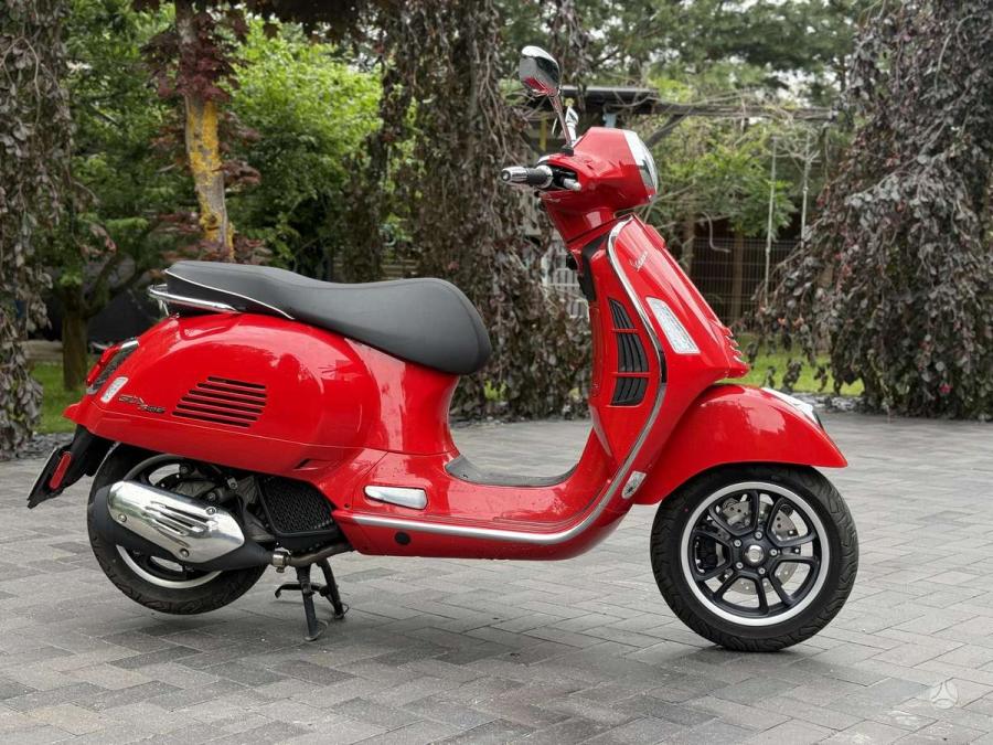 Sarkans Piaggio Vespa 2025 Marijampole, ar dzinēja tilpumu 0.13 L un nobraukumu 2 tūkst. km par 4950 €, foto 6 vietnē AUTOMOTO.COM.LV