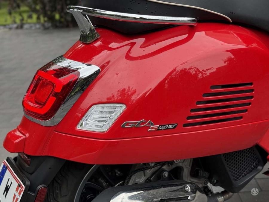 Sarkans Piaggio Vespa 2025 Marijampole, ar dzinēja tilpumu 0.13 L un nobraukumu 2 tūkst. km par 4950 €, foto 9 vietnē AUTOMOTO.COM.LV