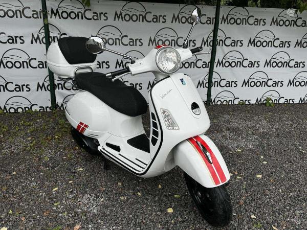 Белый Piaggio Vespa 2005 в Вильнюс, объемом двигателя 0.25 л и пробегом 40 тыс. км за 2700 €, фото 1 на AUTOMOTO.COM.LV