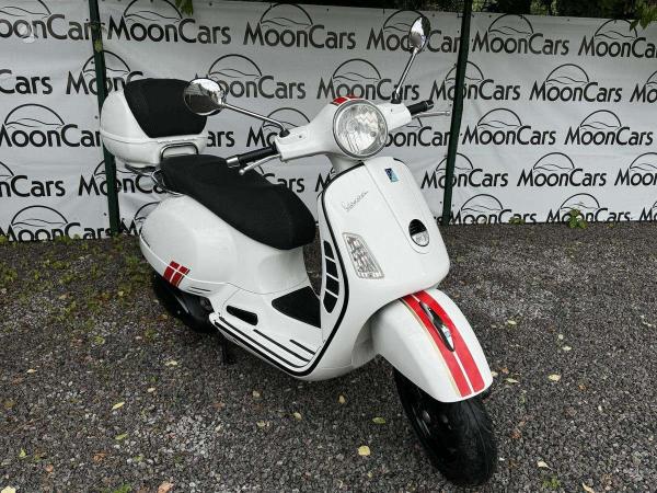 White Piaggio Vespa 2005 in Vilnius, with an engine capacity of 0.25 L and mileage of 40 thousand km for 2500 €, photo 1 on AUTOMOTO.COM.LV