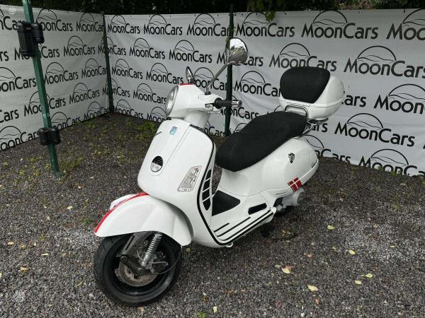 White Piaggio Vespa 2005 in Vilnius, with an engine capacity of 0.25 L and mileage of 40 thousand km for 2500 €, photo 4 on AUTOMOTO.COM.LV