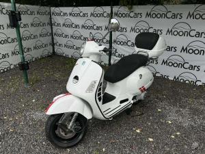 White Piaggio Vespa 2005 in Vilnius, with an engine capacity of 0.25 L and mileage of 40 thousand km for 2500 €, photo 5 on AUTOMOTO.COM.LV
