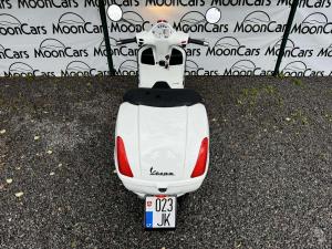 White Piaggio Vespa 2005 in Vilnius, with an engine capacity of 0.25 L and mileage of 40 thousand km for 2500 €, photo 12 on AUTOMOTO.COM.LV