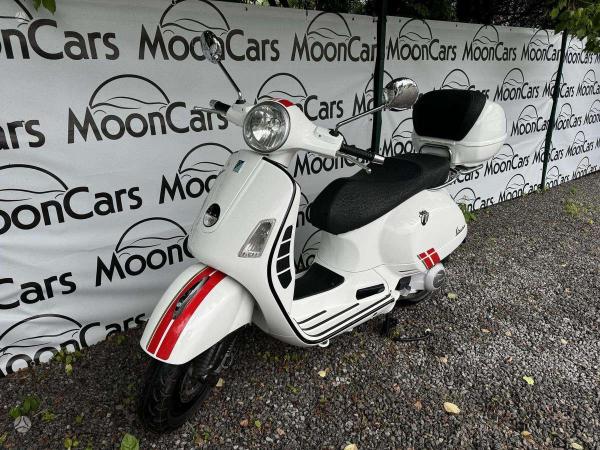 Piaggio Vespa 2005 в Вильнюс на AUTOMOTO.COM.LV Белый Piaggio Vespa 2005 в Вильнюс, объемом двигателя 0.25 л и пробегом 40 тыс. км за 2500 €, фото 7 на AUTOMOTO.COM.LV