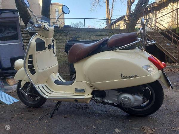 Белый Piaggio Vespa 2008 в Вильнюс, объемом двигателя 0.13 л и пробегом 11 тыс. км за 2900 €, фото 3 на AUTOMOTO.COM.LV