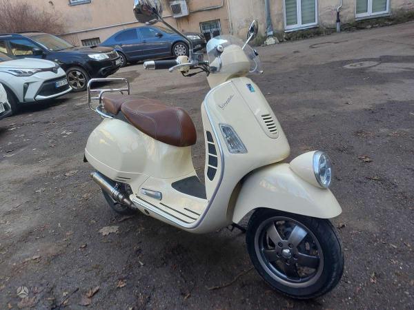 Balts Piaggio Vespa 2008 Viļņa, ar dzinēja tilpumu 0.13 L un nobraukumu 11 tūkst. km par 2900 €, foto 2 vietnē AUTOMOTO.COM.LV
