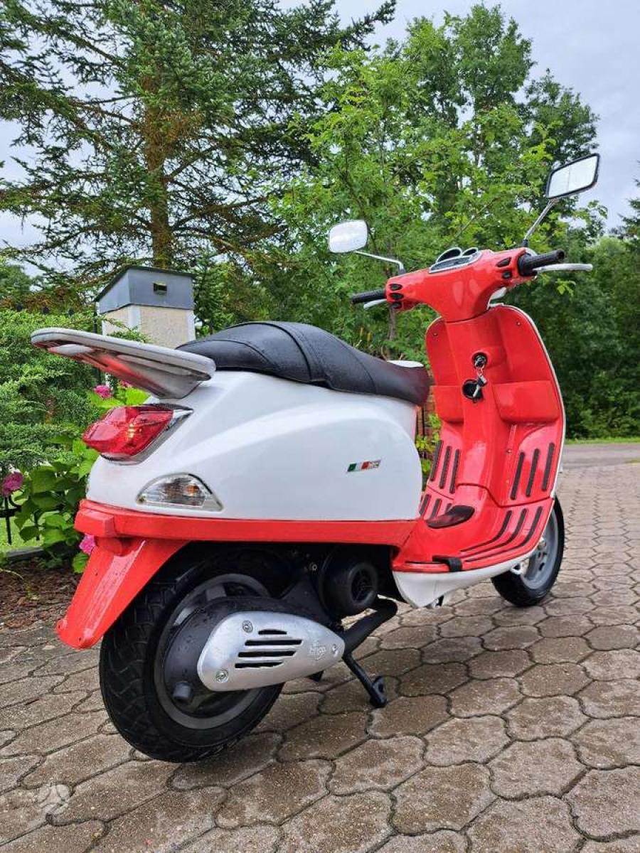 Balts Piaggio Vespa 2009 Pasvalys, ar dzinēja tilpumu 49.00 L un nobraukumu 3 tūkst. km par 1550 €, foto 7 vietnē AUTOMOTO.COM.LV